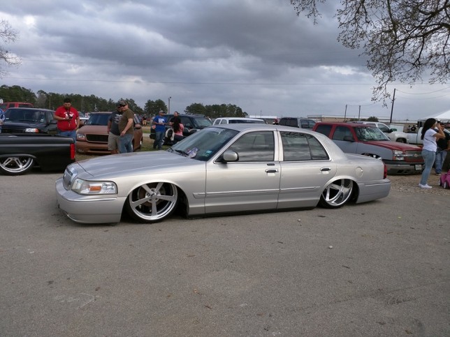 Theme Tuesdays: Ford Crown Victorias - Stance Is Everything
