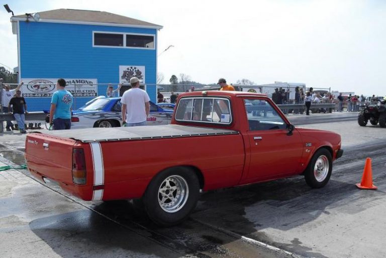Theme Tuesdays: The Dodge D50 - Stance Is Everything